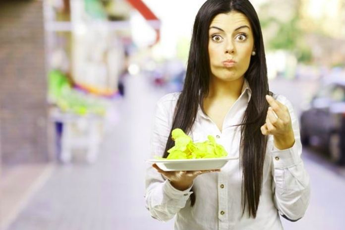 Four Reasons To Eat Slowly And Chew Well