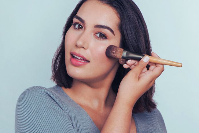 Which Dry Skin Makeup Is Suitable For A Sensitive Face